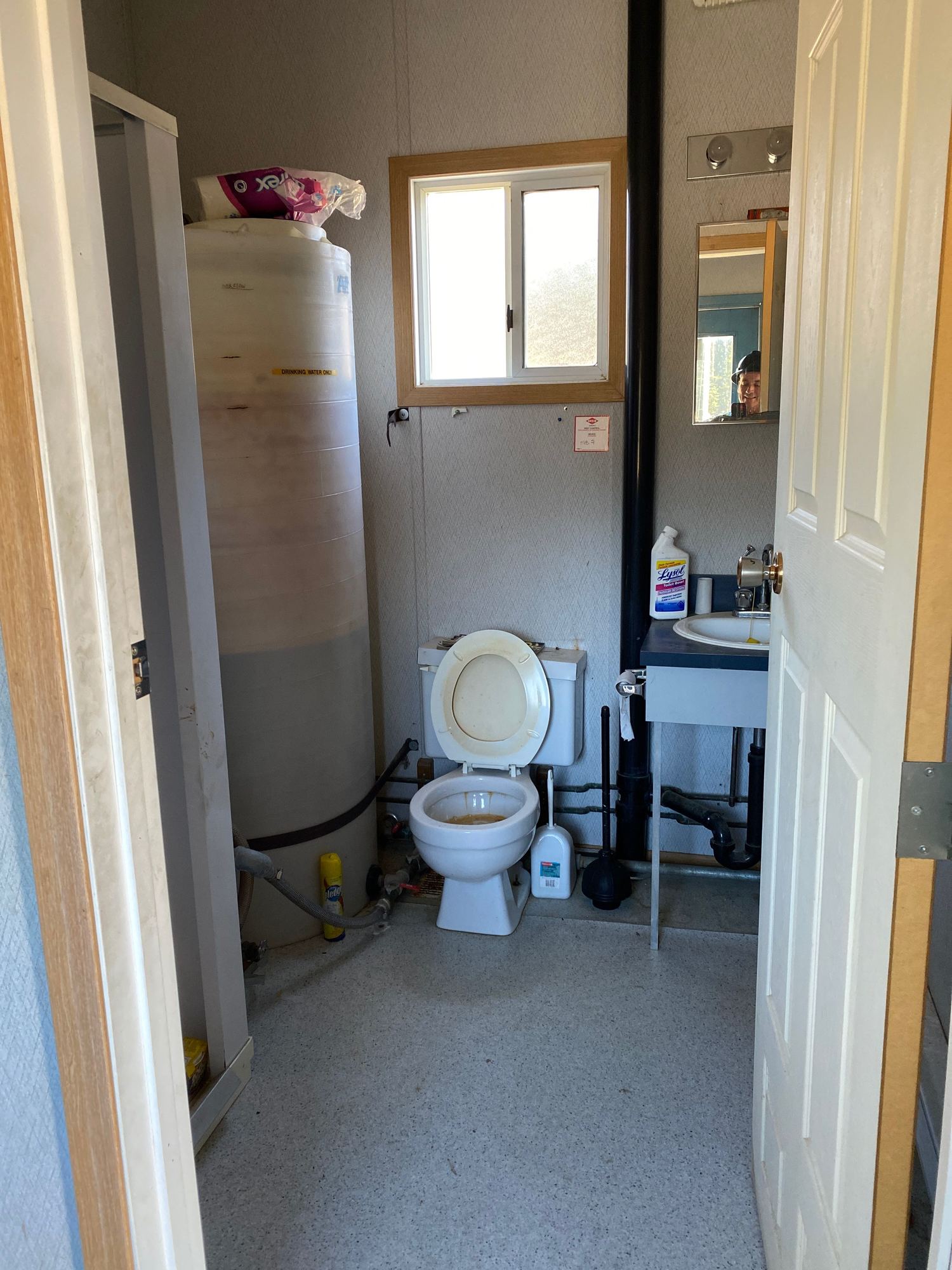 ARMOUREE - OFFICE / MCC TRAILER