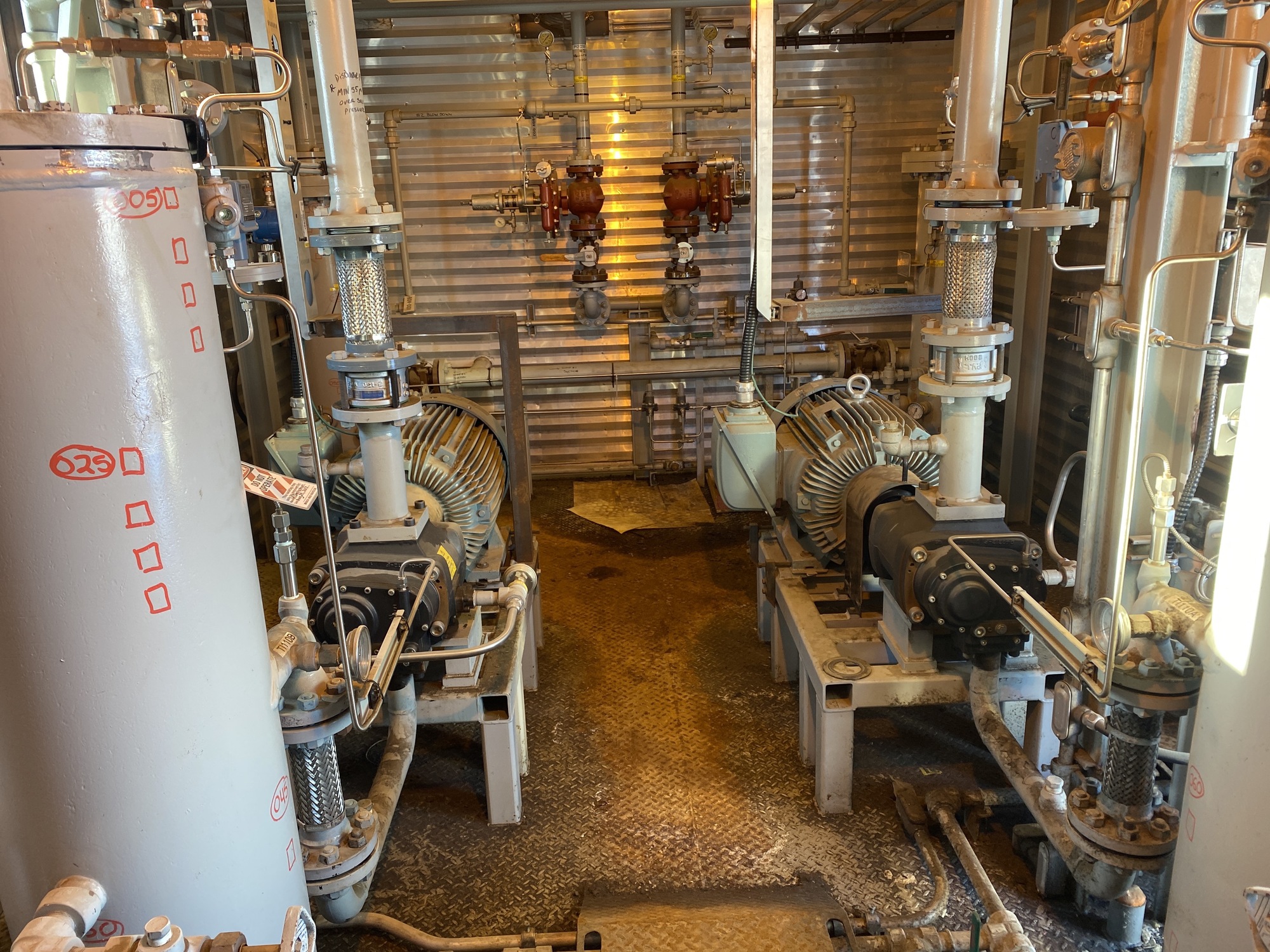 ARMOUREE - TWIN 75 HP Tamrotor E25 Rotary Screw Compressor Package