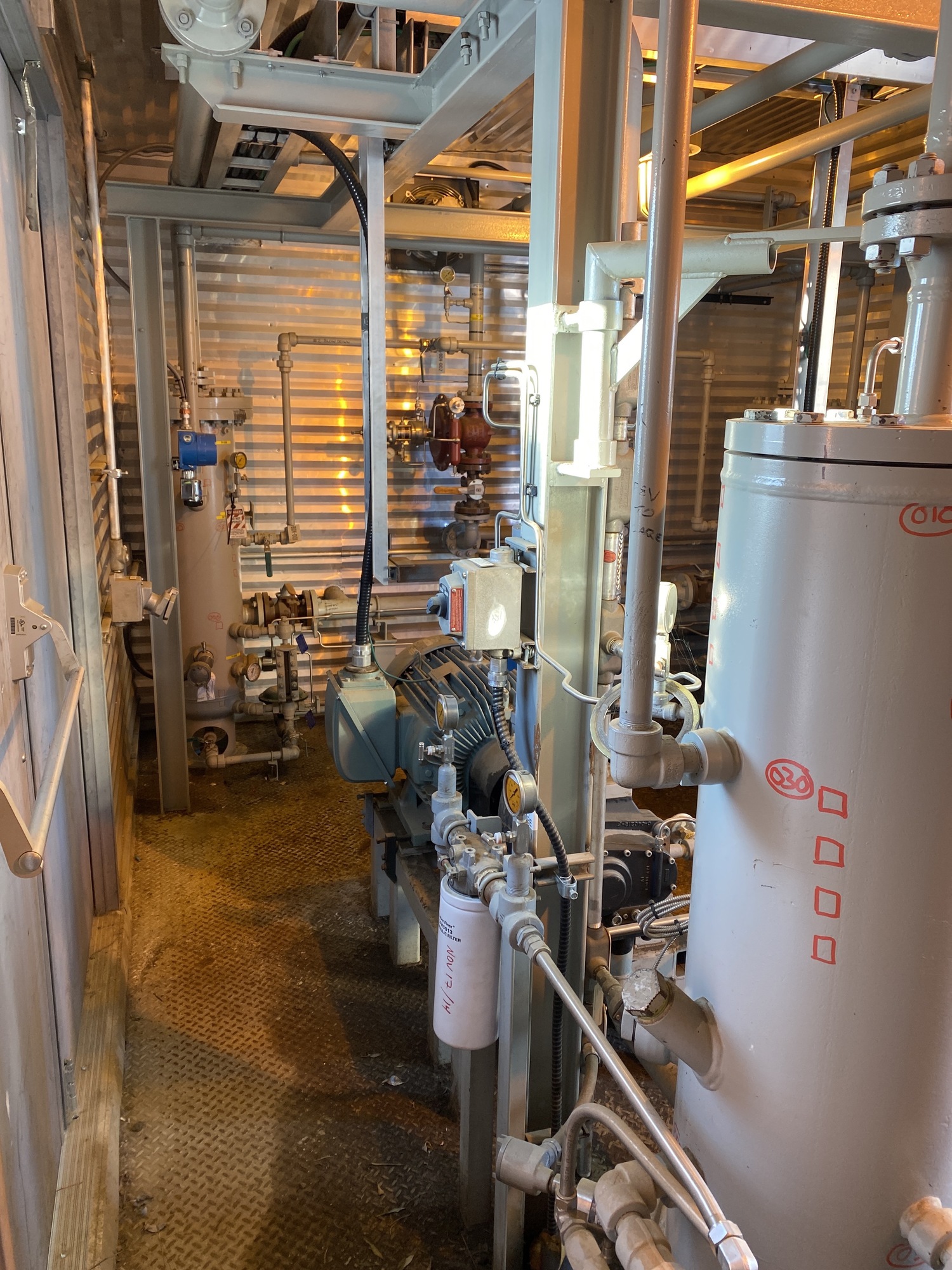 ARMOUREE - TWIN 75 HP Tamrotor E25 Rotary Screw Compressor Package